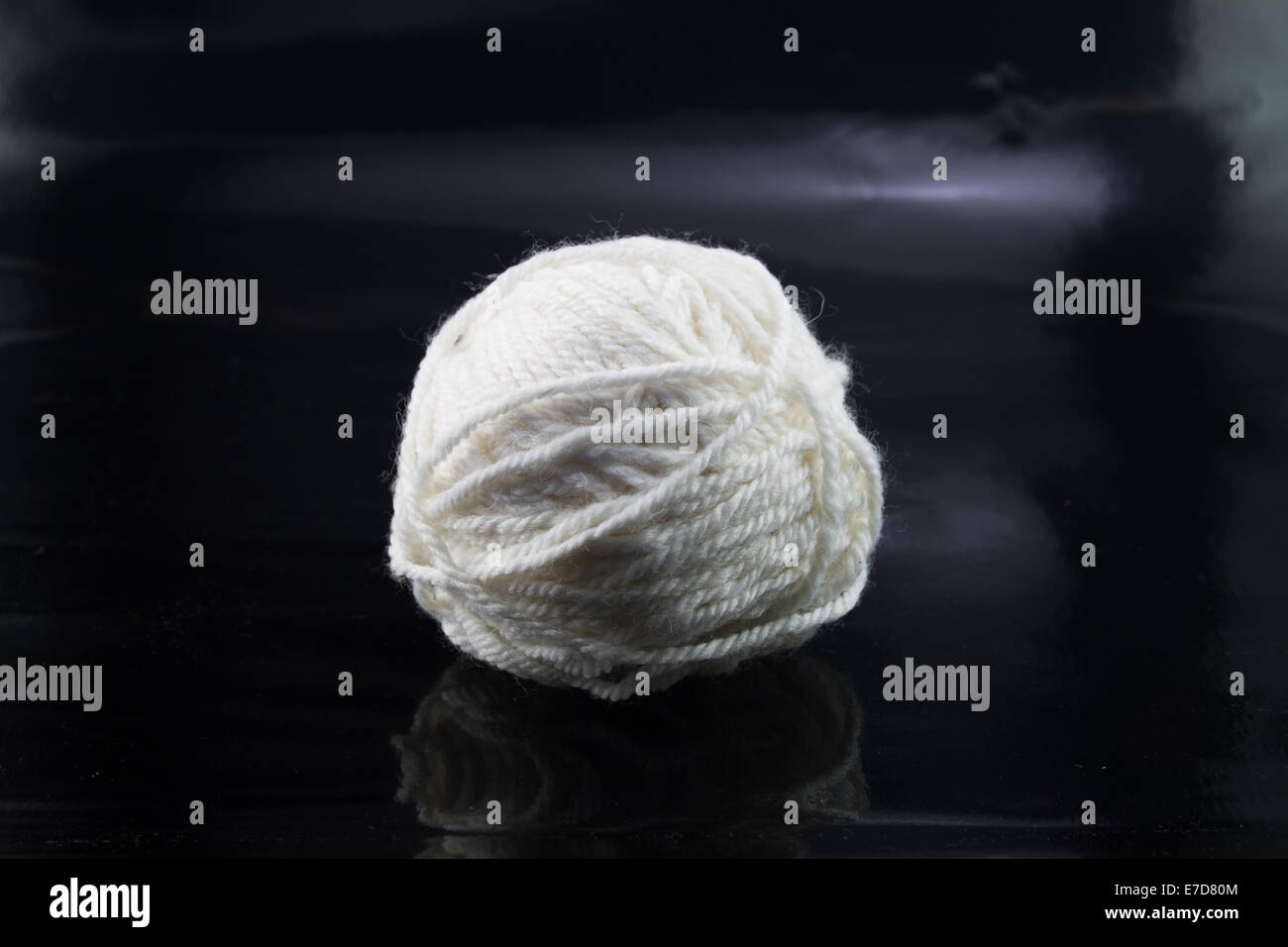 Black and white ball hi-res stock photography and images - Alamy