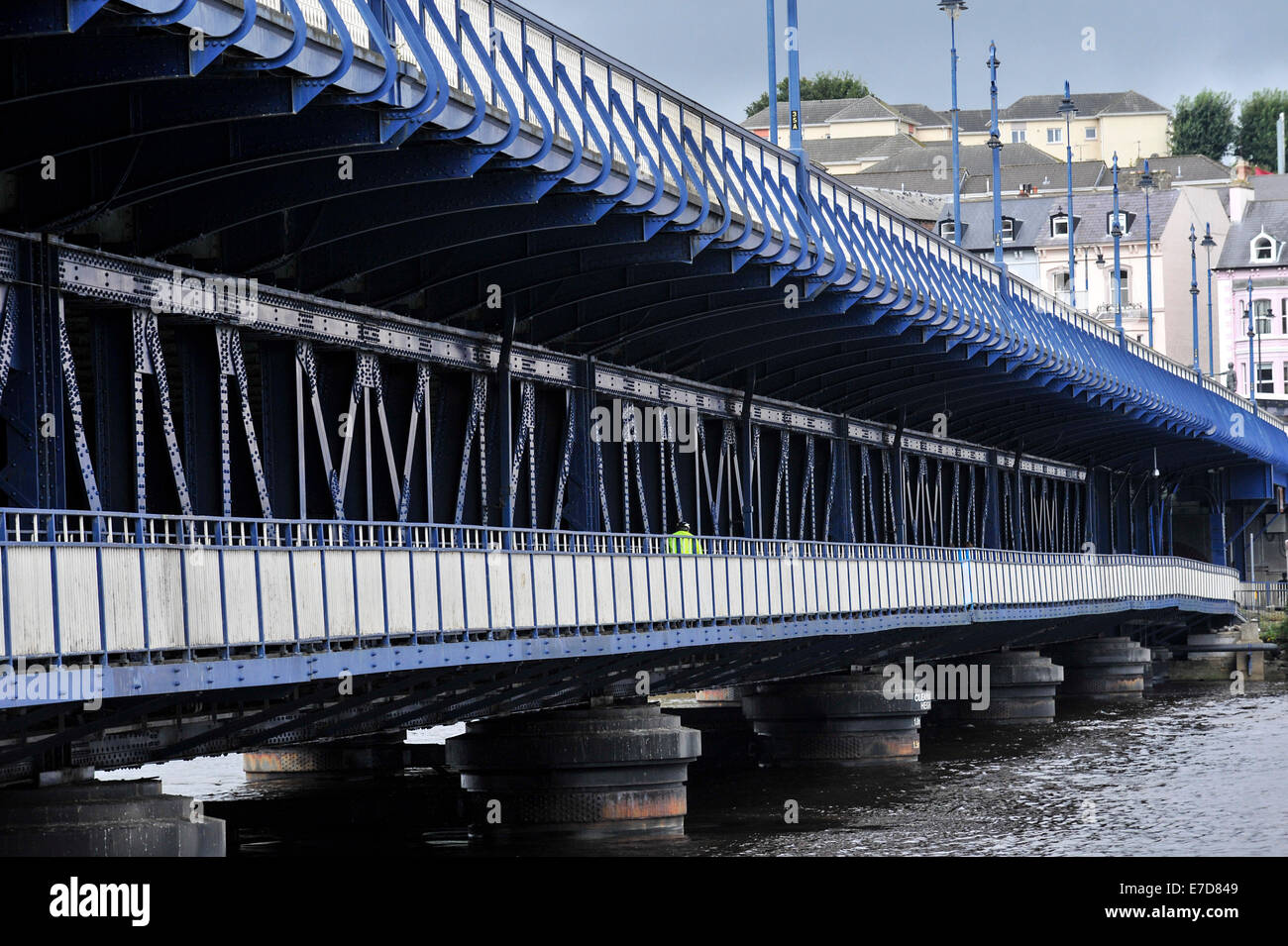 Iron constructed, Craigavon Bridge spanning the River Foyle, Derry ...
