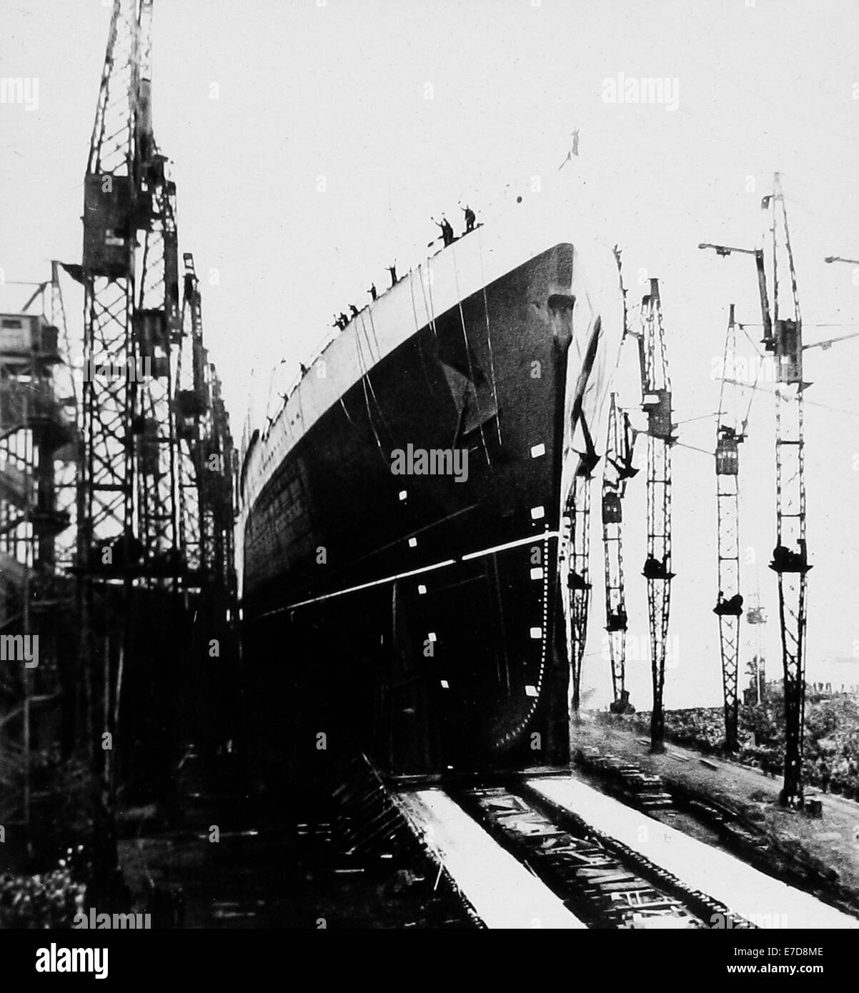 Construction rms queen elizabeth launched Black and White Stock Photos ...