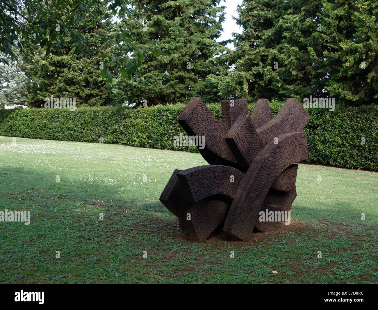 Dusan Dzamonja sculpture "SCULPTURE MS- II" from 1996, corten-steel ...
