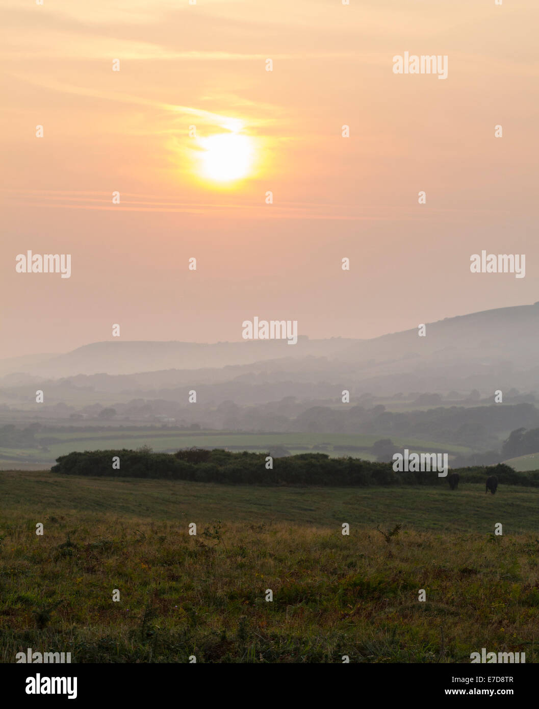 Sunset sun setting hi-res stock photography and images - Alamy