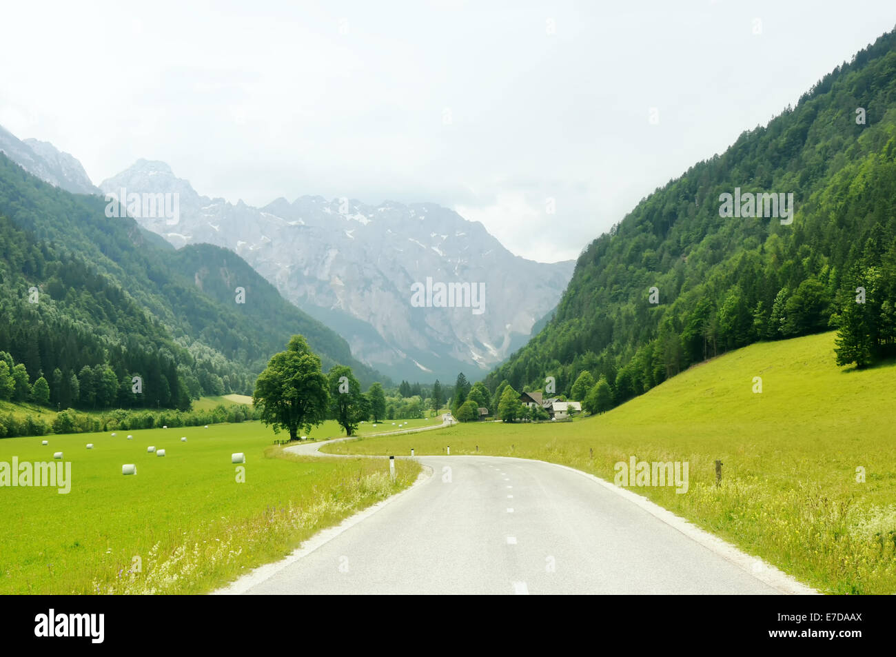 Empty landscape beautiful hi-res stock photography and images - Alamy