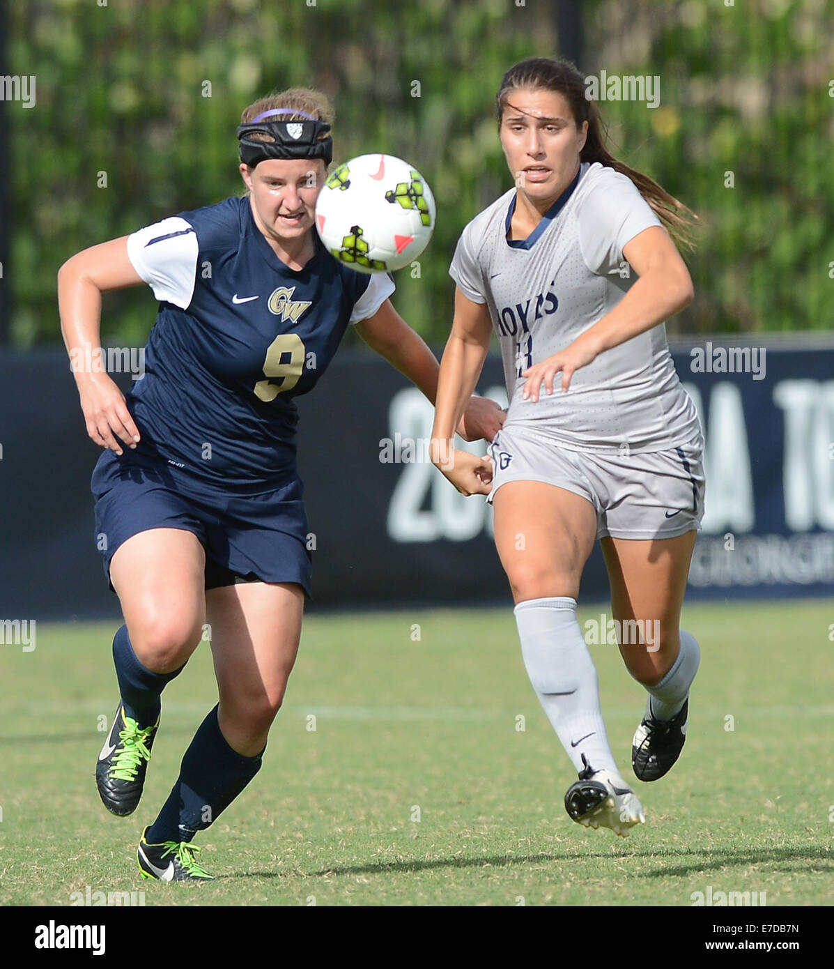 Washington, DC, USA. 14th Sep, 2014. 20140914 - GWU midfielder Brooke ...