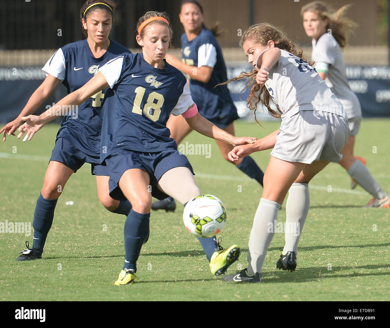 George washington university colonials hi-res stock photography and ...