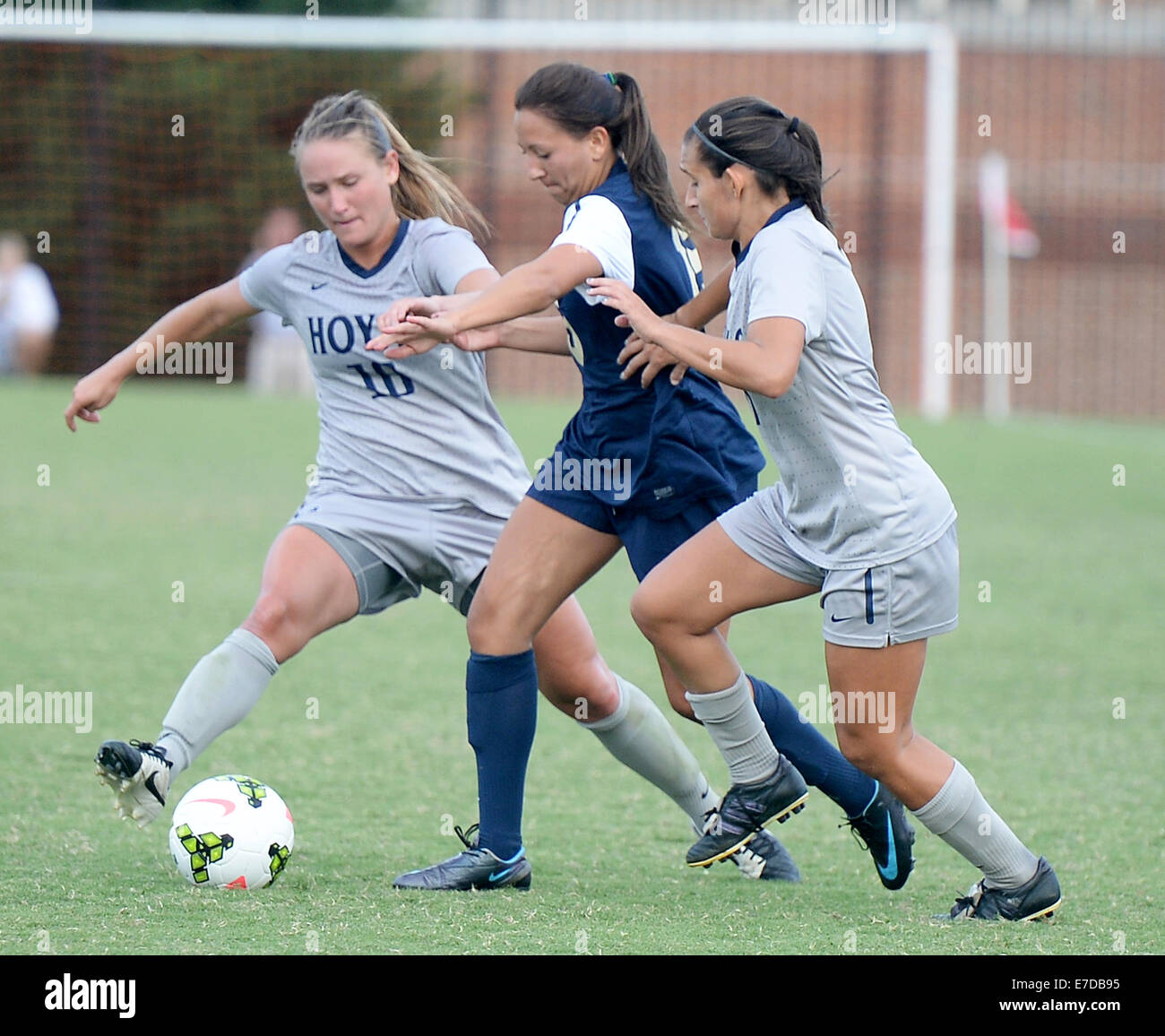 Washington, DC, USA. 14th Sep, 2014. 20140914 - GWU midfielder Nicole ...