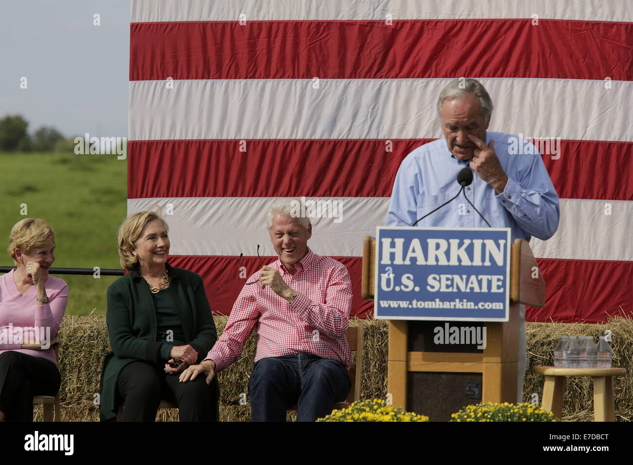 Bill clinton laughing hi-res stock photography and images - Alamy