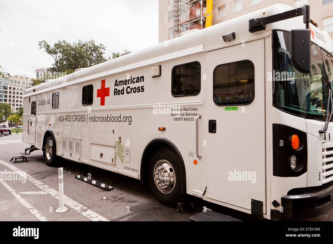Mobile blood donation hi-res stock photography and images - Alamy