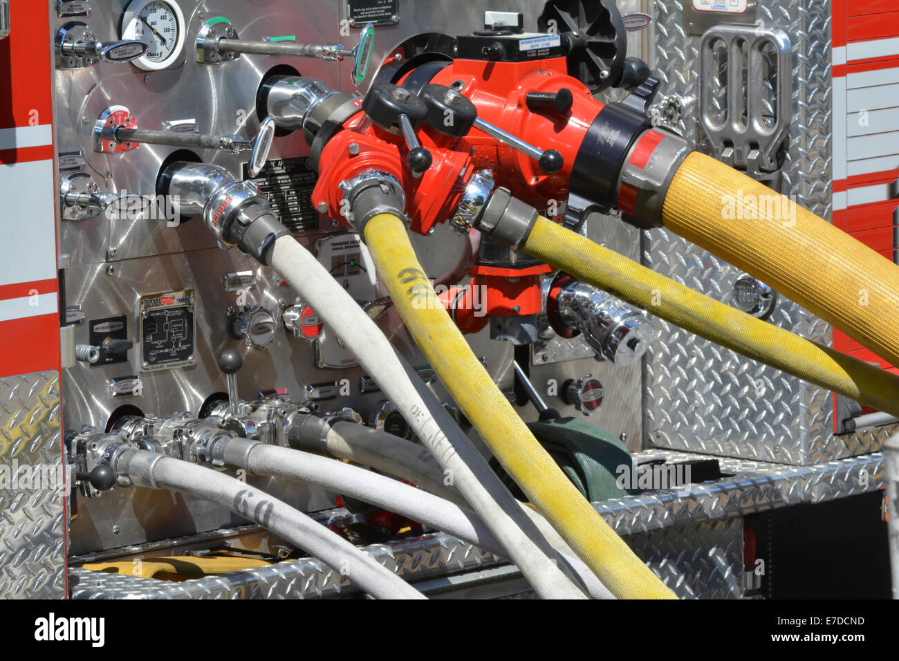 Los Angeles Fire Department at a building fire Stock Photo - Alamy