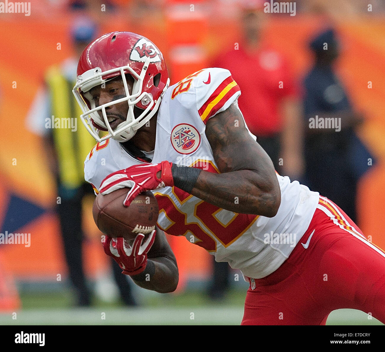 Denver, Colorado, USA. 14th Sep, 2014. Chiefs WR DWAYNE BOWE catches a ...