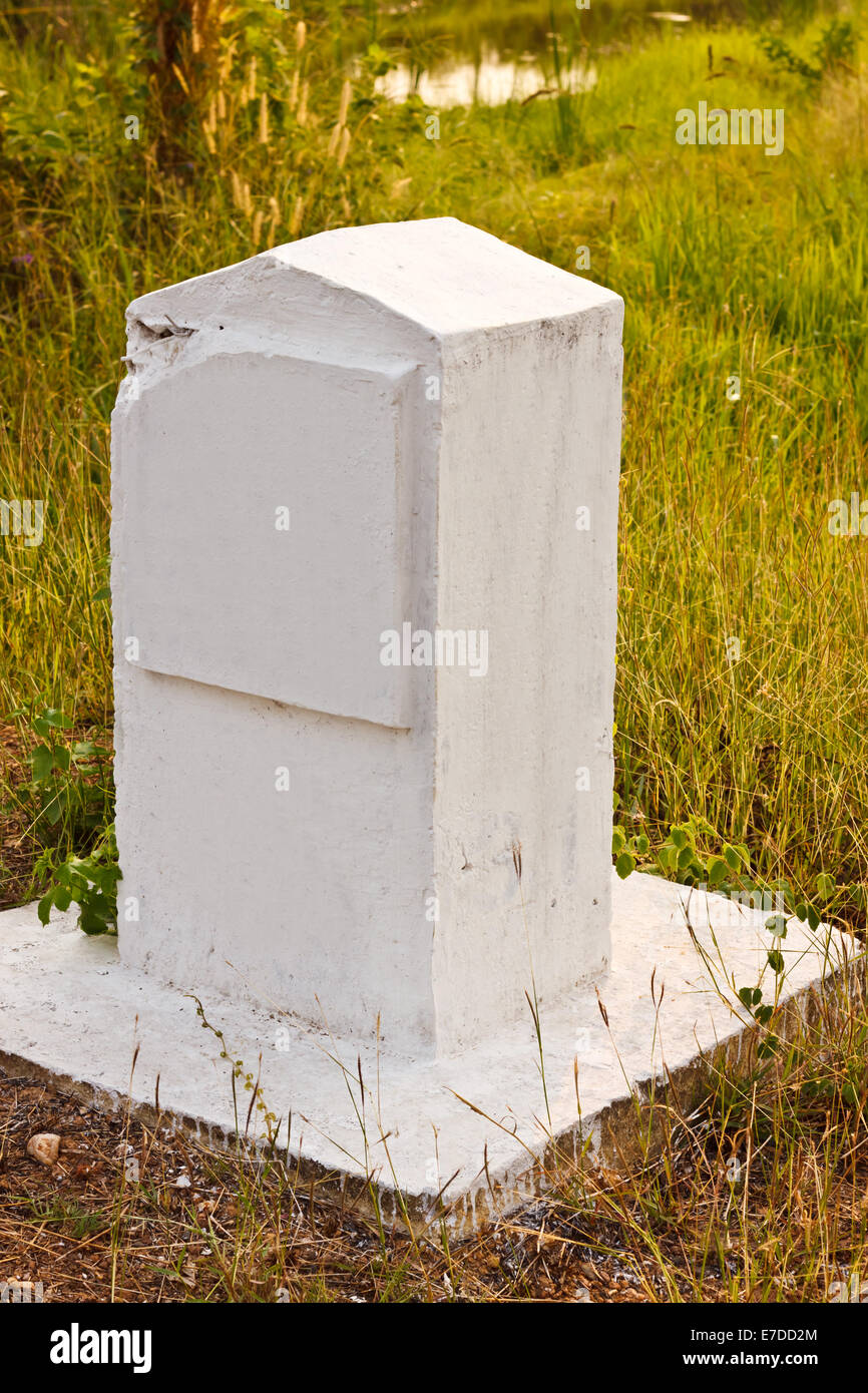 Kilometers marker hi-res stock photography and images - Alamy