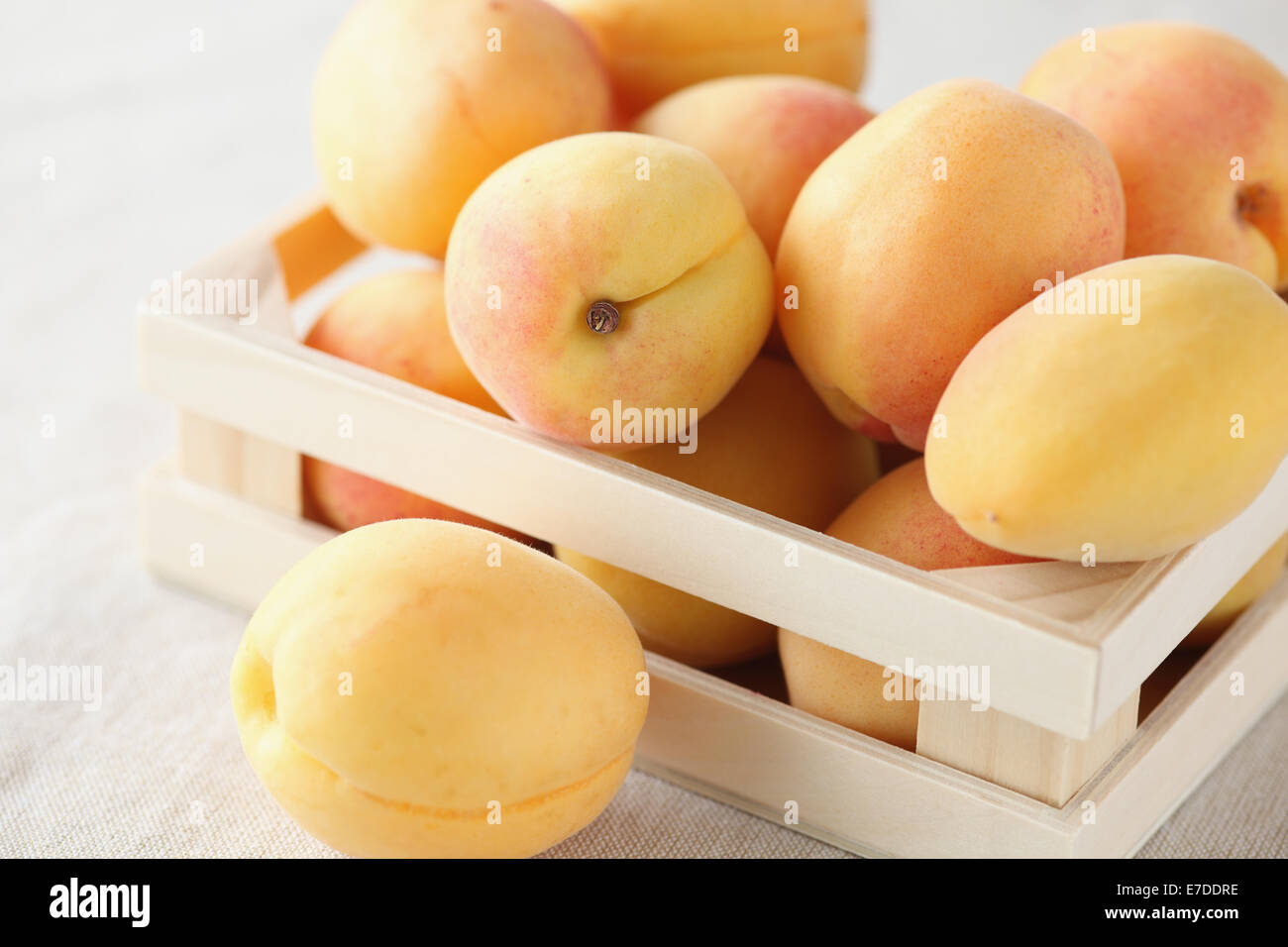 Box fresh fruit hi-res stock photography and images - Alamy