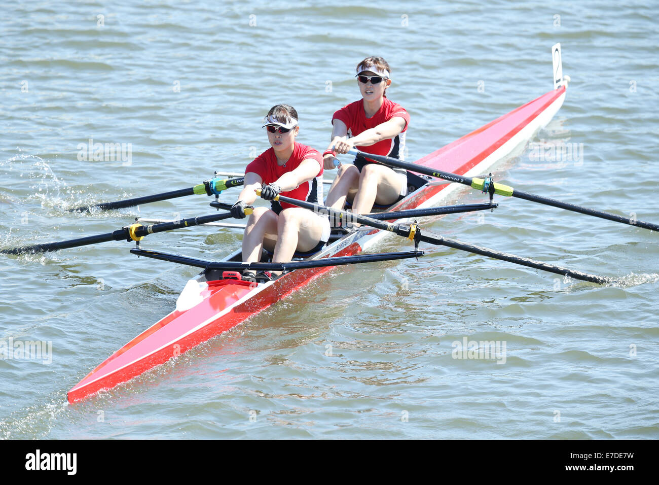 the Toda Olympic Rowing Course, Saitama, Japan. 14th Sep, 2014. (L-R ...
