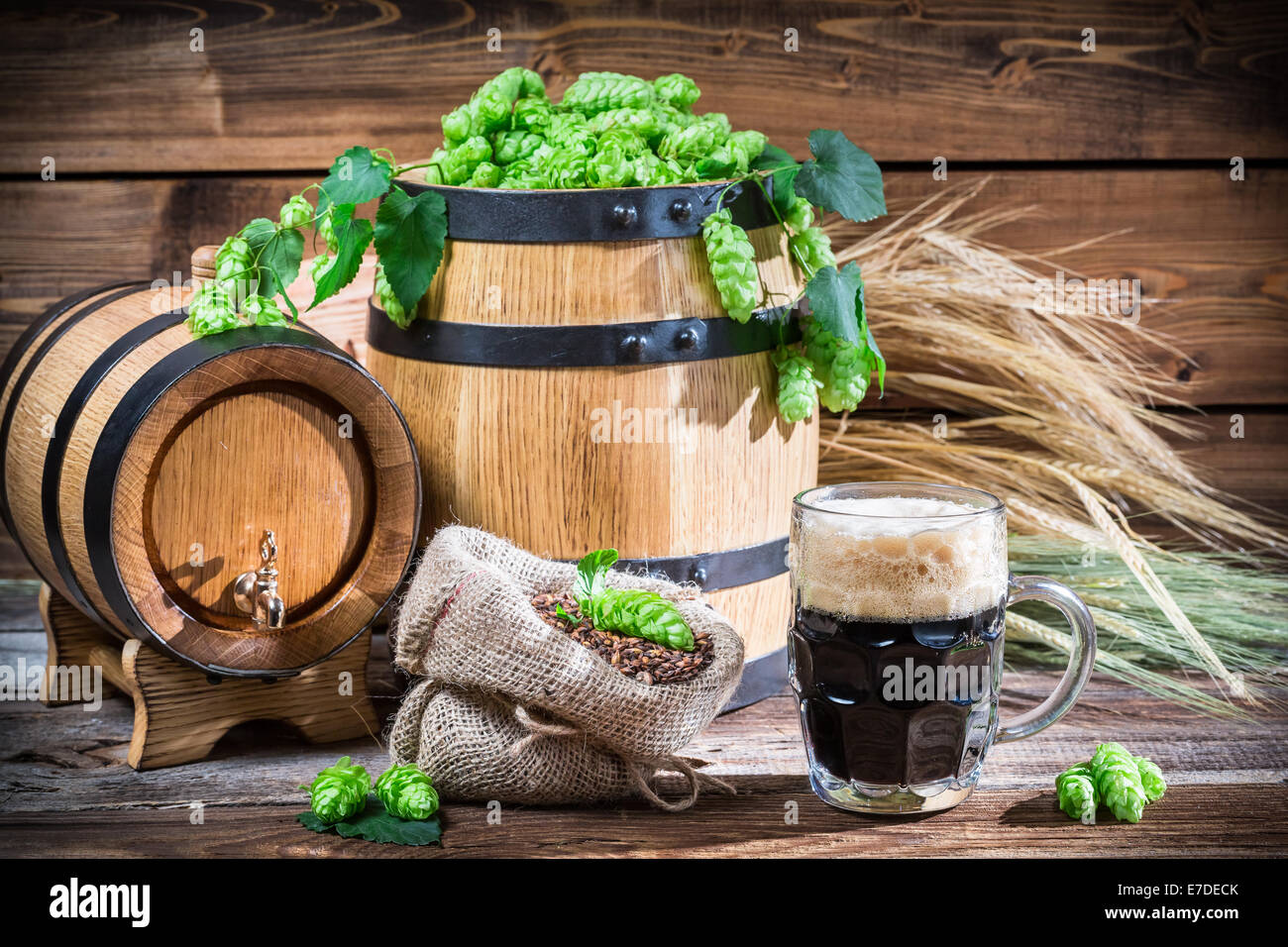 Straight beer glass hi-res stock photography and images - Alamy