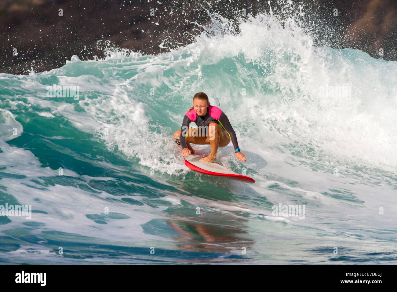 Surfer girl wave hi-res stock photography and images - Alamy