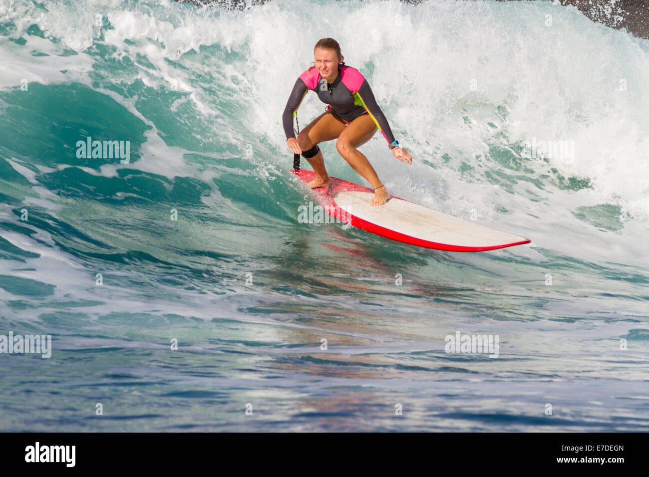 Surfing girl hi-res stock photography and images - Alamy