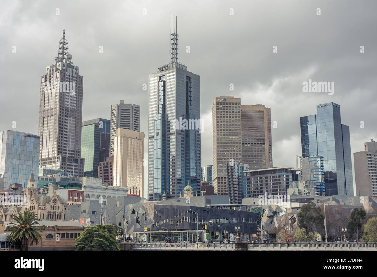 Melbourne skyline hi-res stock photography and images - Alamy