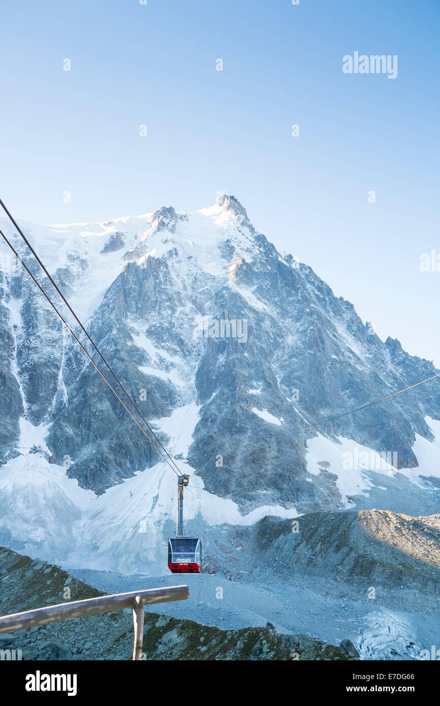 Mont blanc cable car close hi-res stock photography and images - Alamy