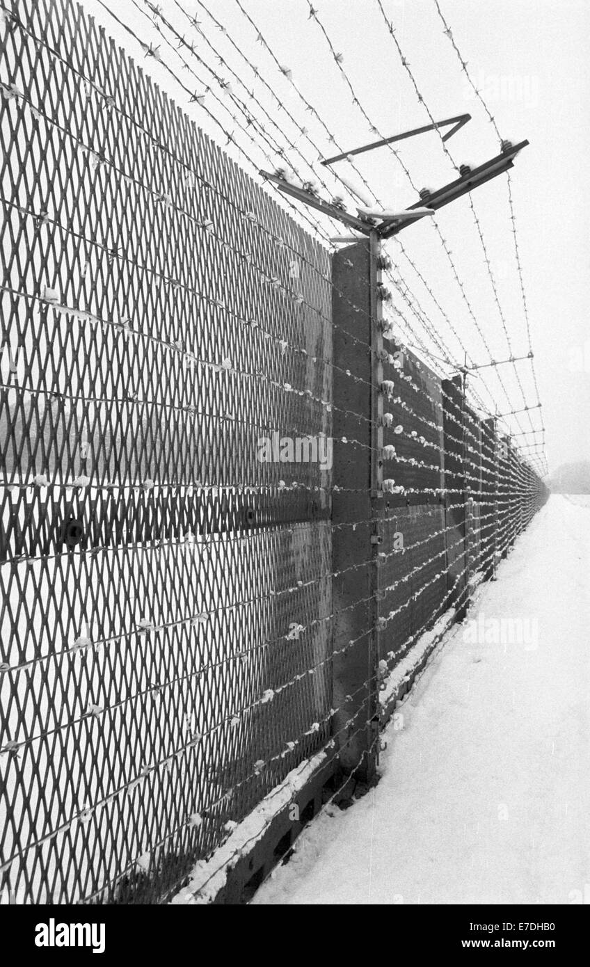 Snow covered landscape along Black and White Stock Photos & Images - Alamy