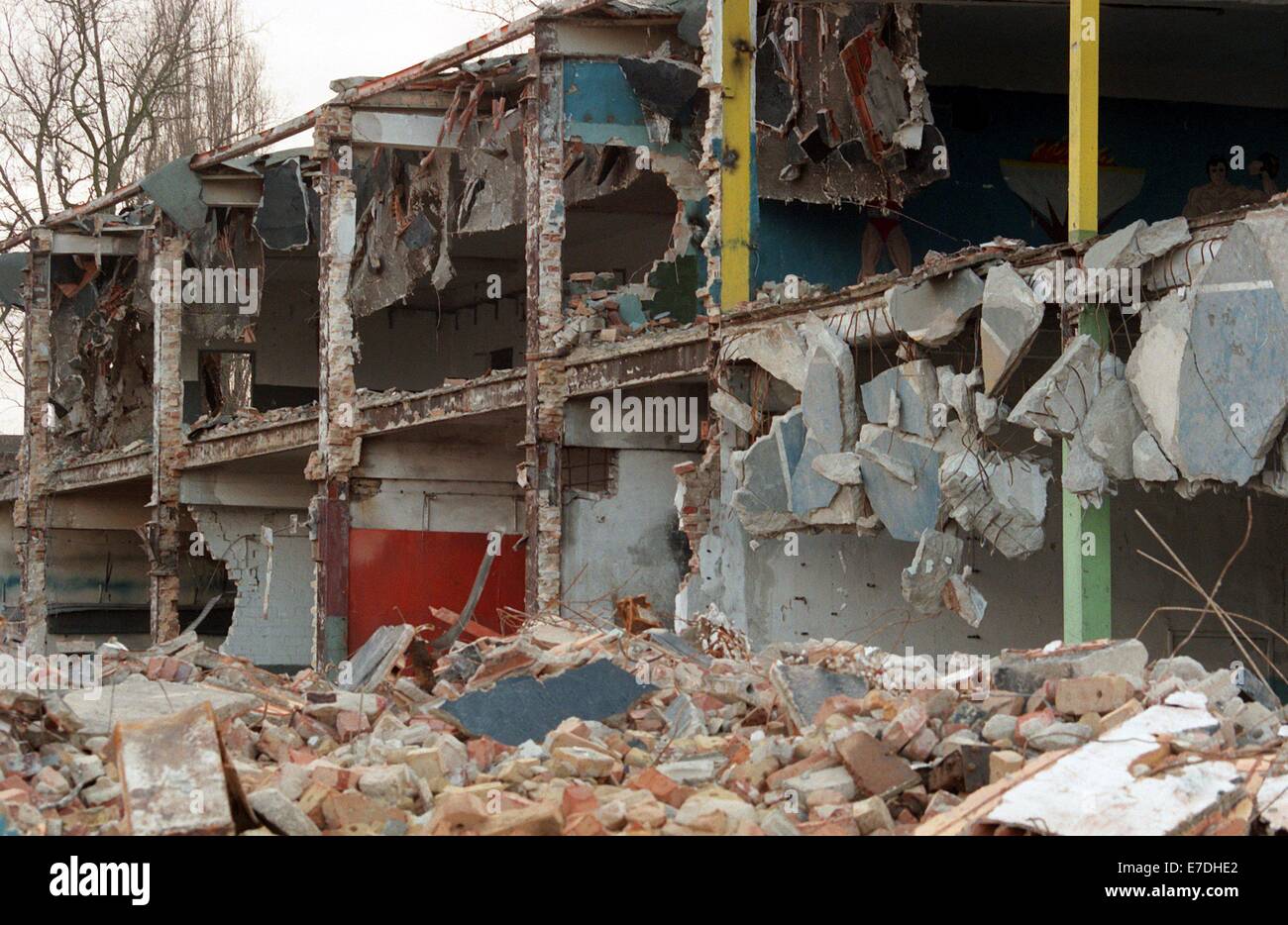 Werder, Germany. 11th Dec, 2002. Only trash and rubble remain at the ...