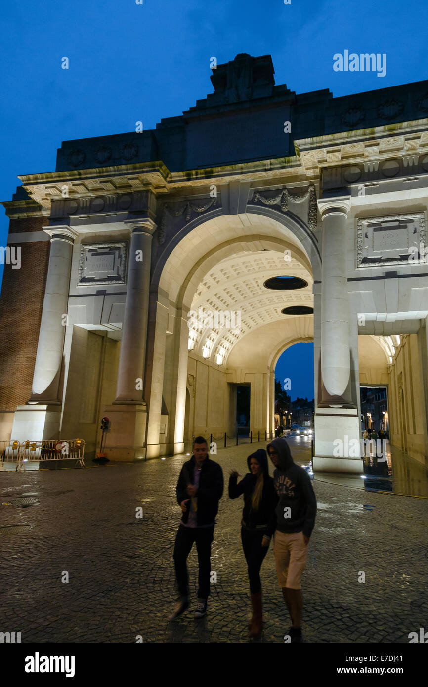 Look at the menin gate hi-res stock photography and images - Alamy