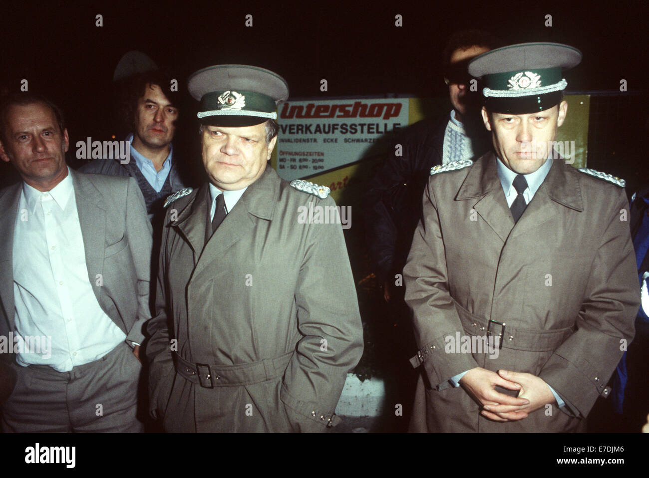 Ddr uniform police hi-res stock photography and images - Alamy