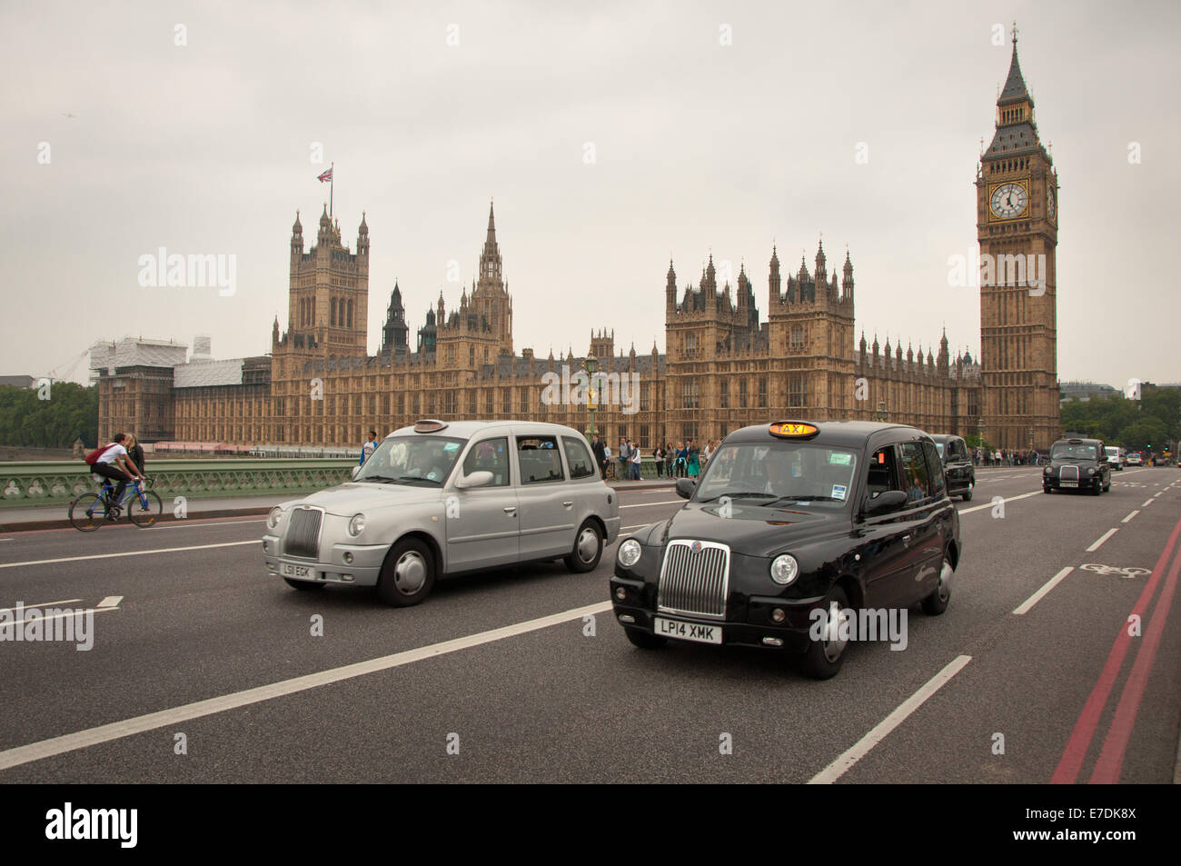 London taxis hi-res stock photography and images - Alamy