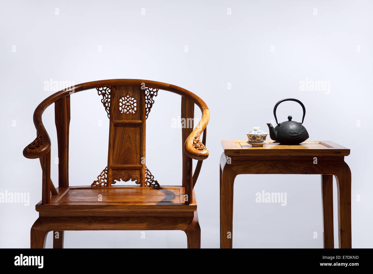 Ancient chair chinese hi-res stock photography and images - Alamy