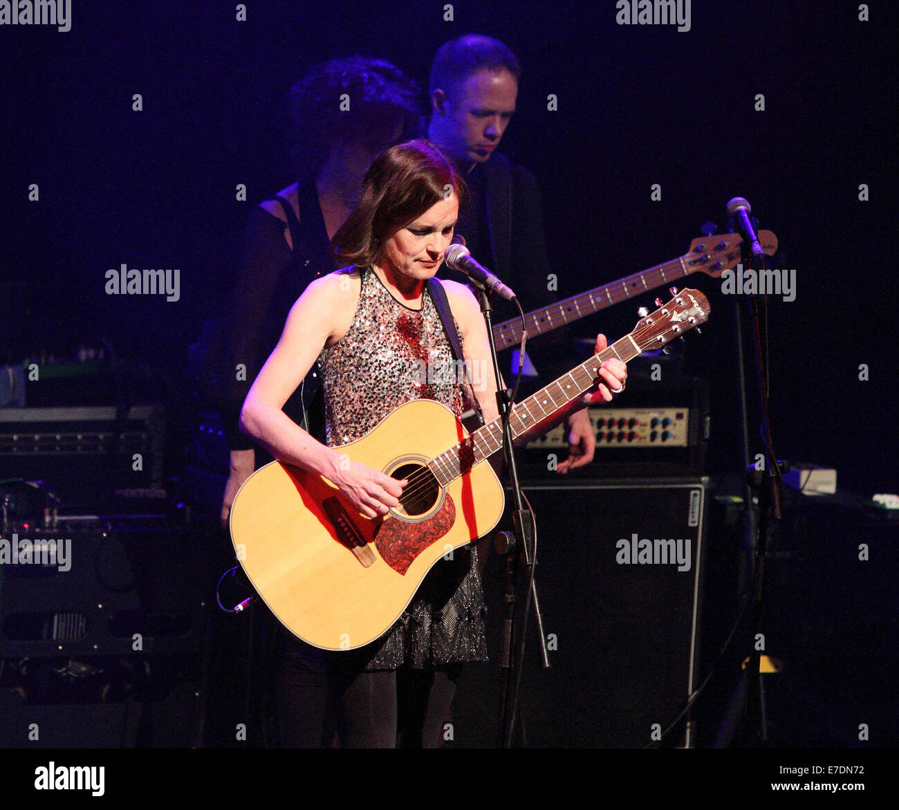 Lady cora downton abbey hi-res stock photography and images - Alamy