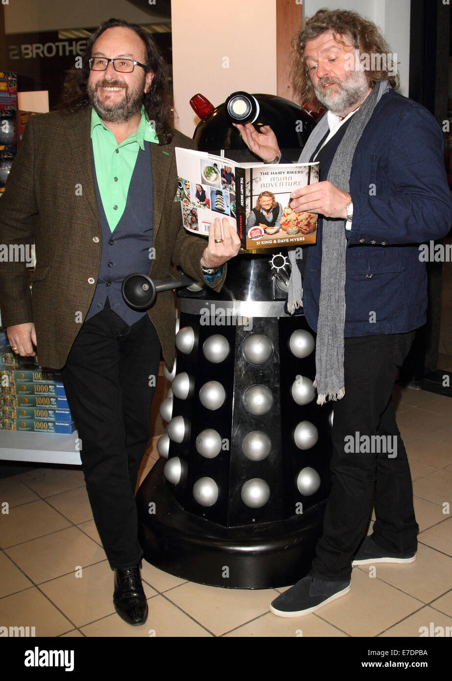 TV Chefs Si King and Dave Myers - aka 'The Hairy Bikers' - sign copies ...