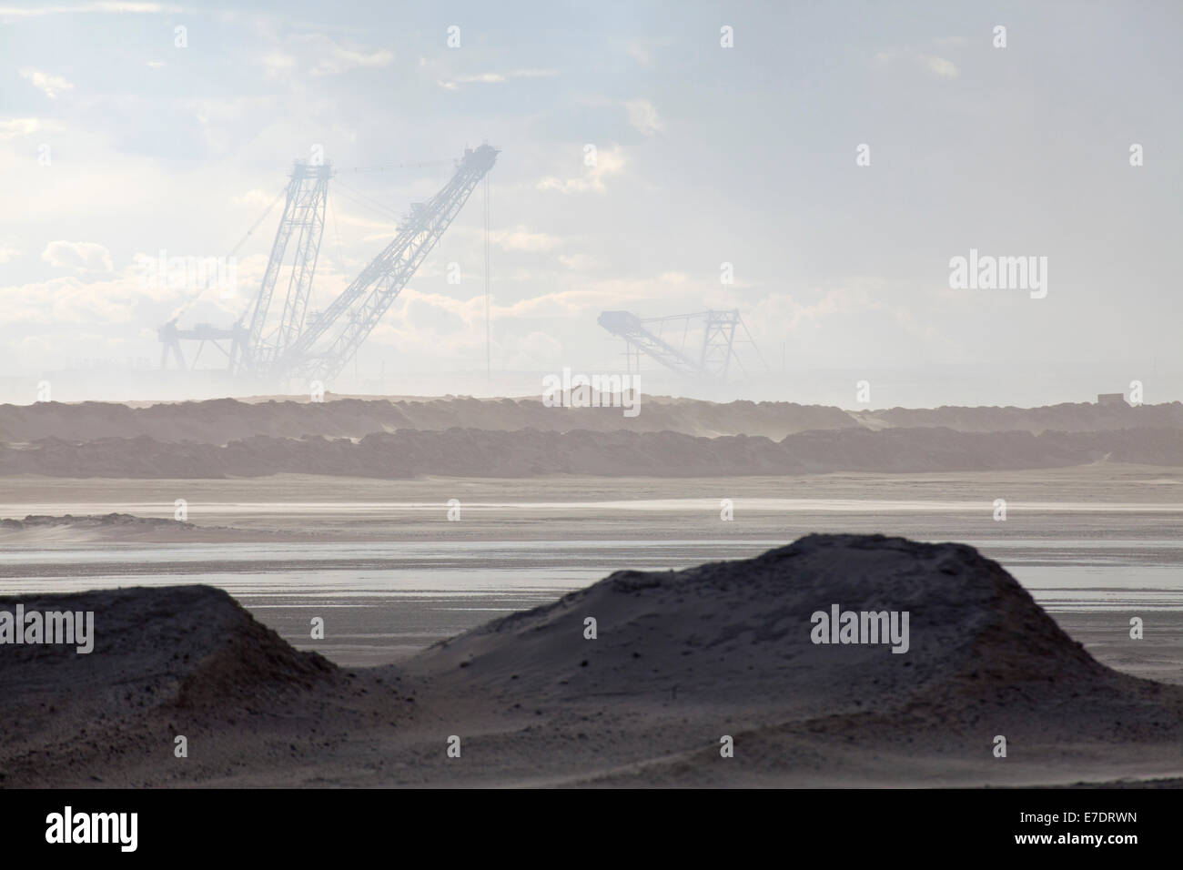 Reportage about mining hi-res stock photography and images - Alamy