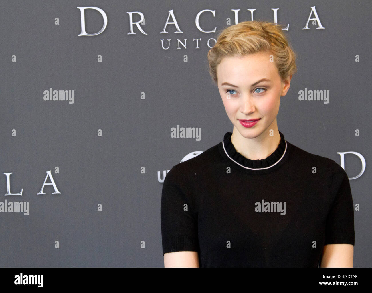 Sarah lisa hi-res stock photography and images - Alamy