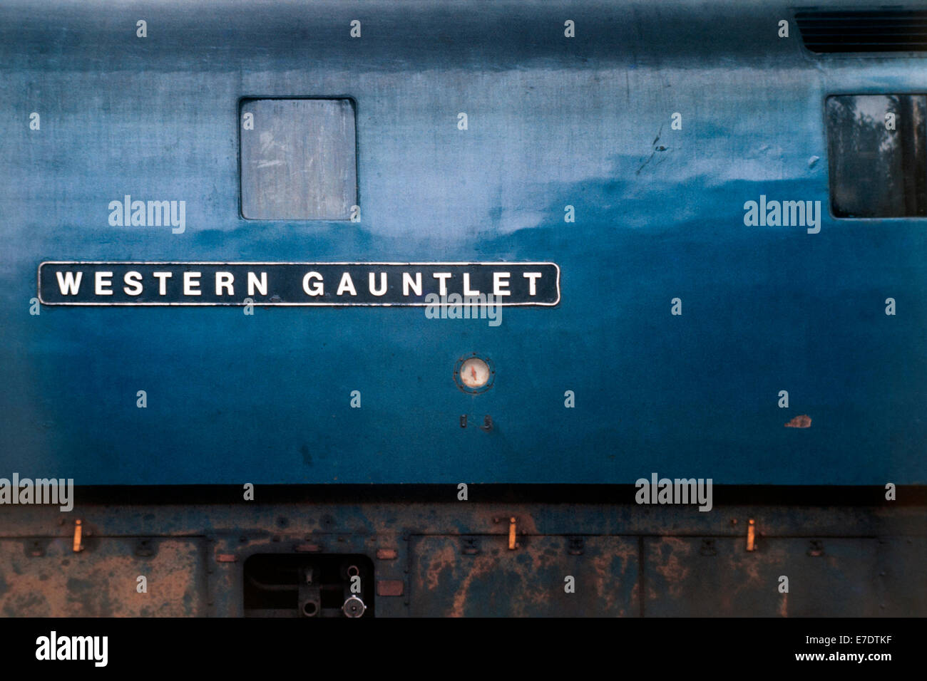 british rail class 52 diesel locomotive d1070 western gauntlet ...