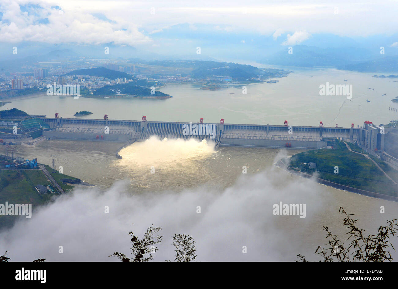 Yichang. 15th Sep, 2014. Photo taken on Sept. 15, 2014 shows the Three ...