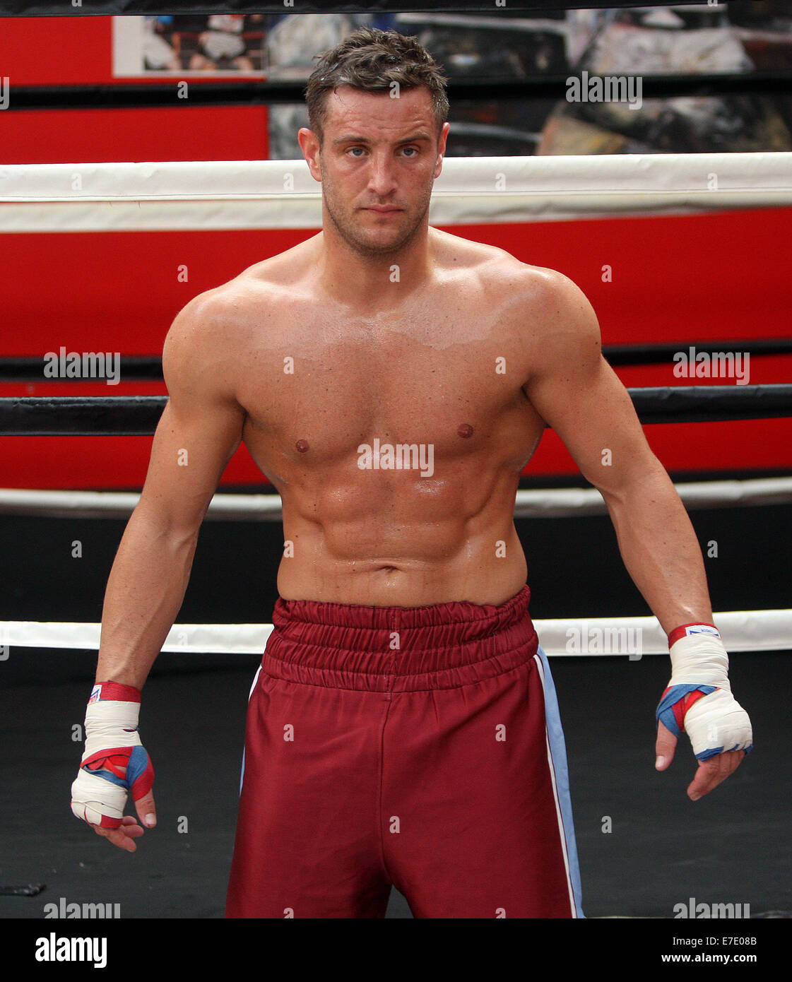 TOWIE star Elliot Wright training at a boxing gym in Harlow Featuring ...