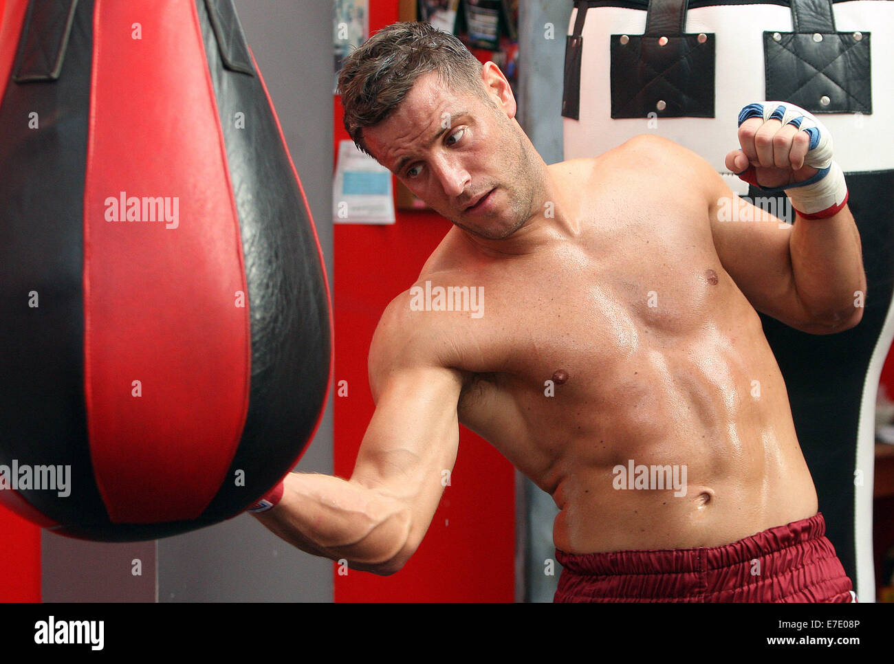 TOWIE star Elliot Wright training at a boxing gym in Harlow Featuring ...