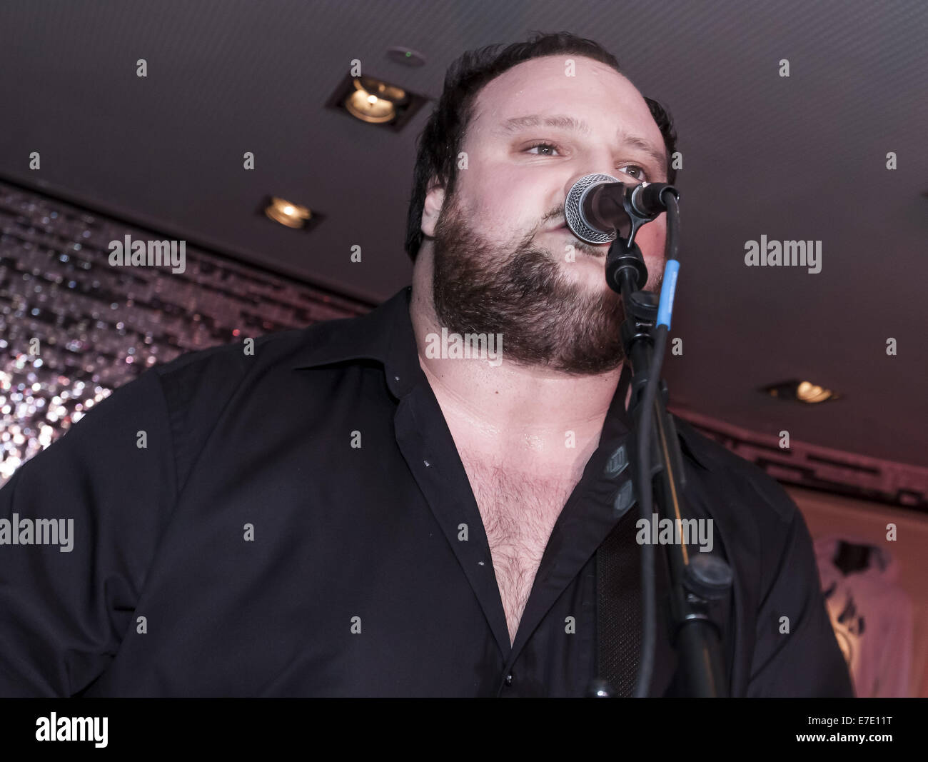 Alex Diehl performing an acoustic concert at Hard Rock Cafe to promote ...