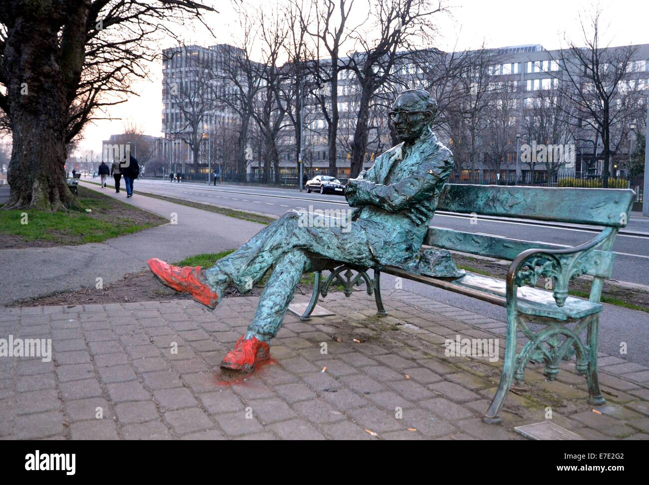 The Patrick Kavanagh statue and canal bank seat on the Grand Canal has ...