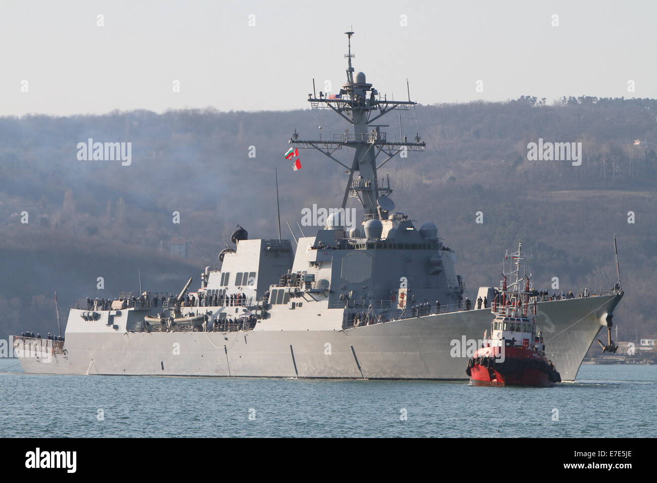 U.S. warship the USS Truxtun (DDG-103) enters the Black Sea port of ...