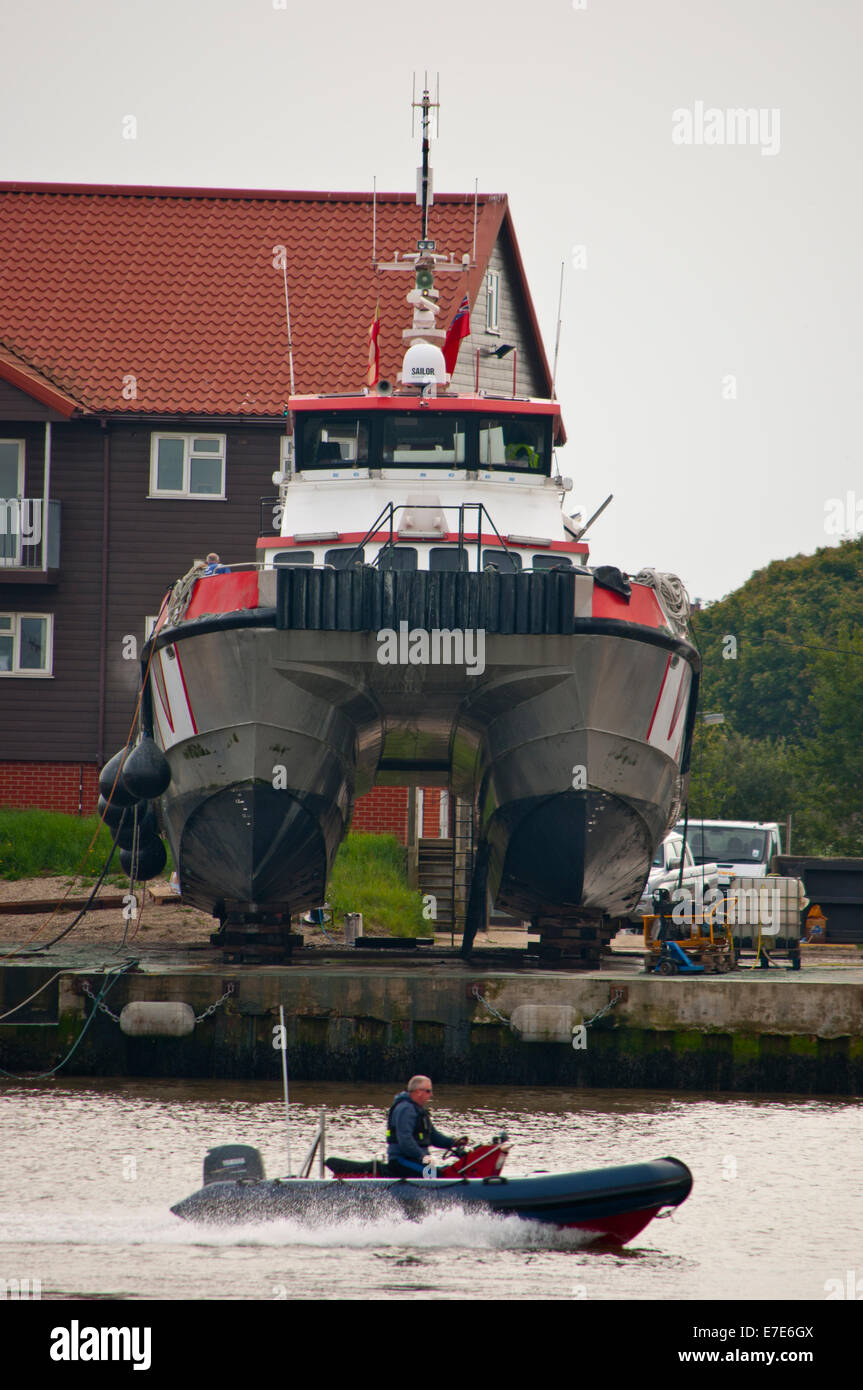 Ship repair hi-res stock photography and images - Alamy