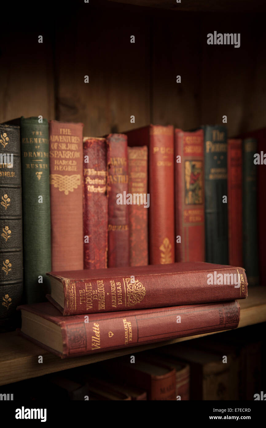 Hardback book spine hi-res stock photography and images - Alamy