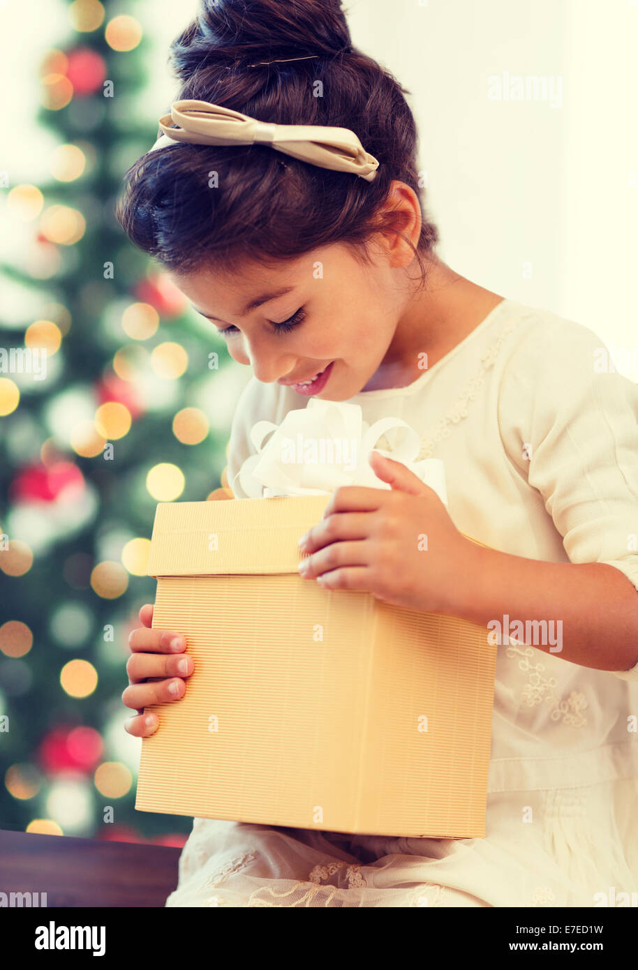 happy child girl with gift box Stock Photo - Alamy