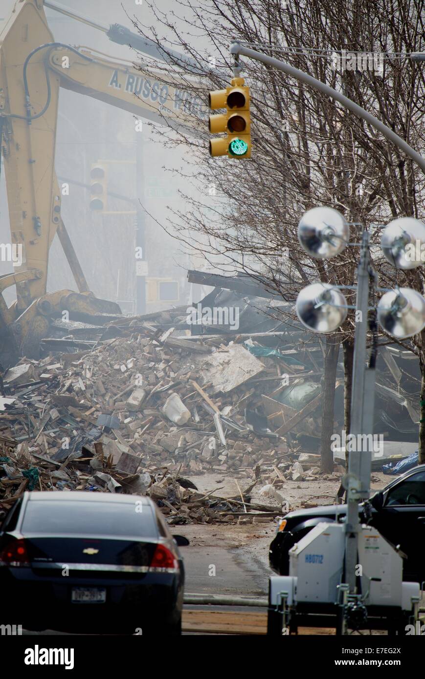 Scenes after the East Harlem 'explosion' and building collapse in New ...