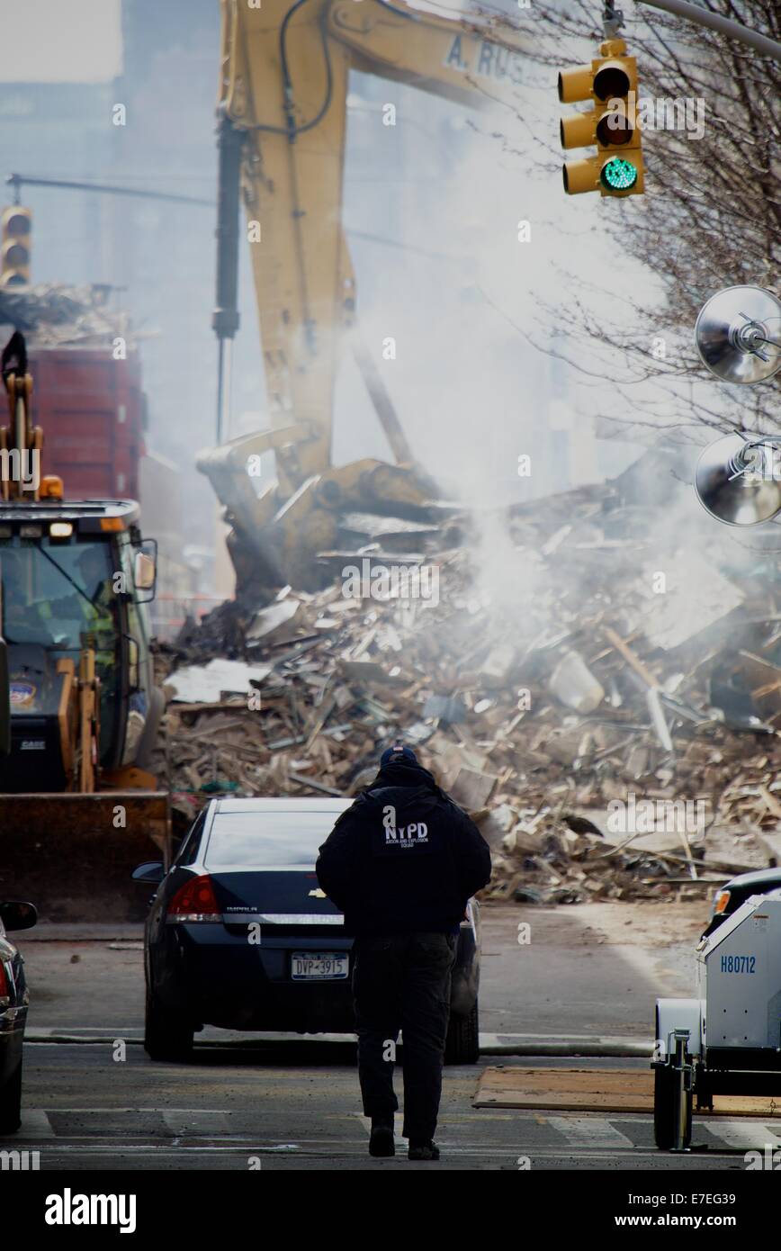 Scenes after the East Harlem 'explosion' and building collapse in New ...