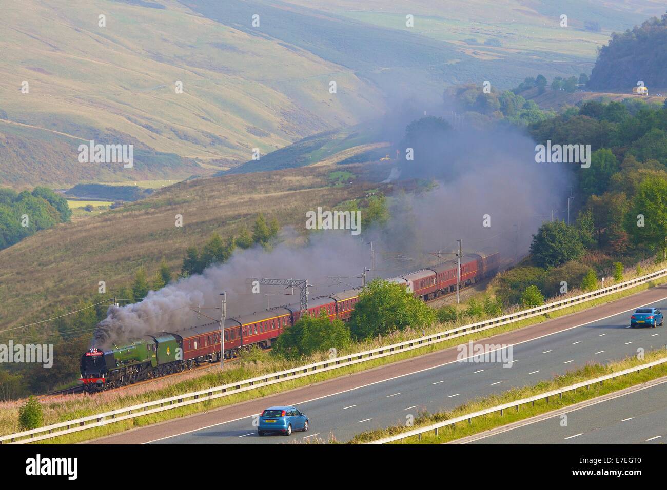 Steam locomotive carriages in hi-res stock photography and images - Alamy