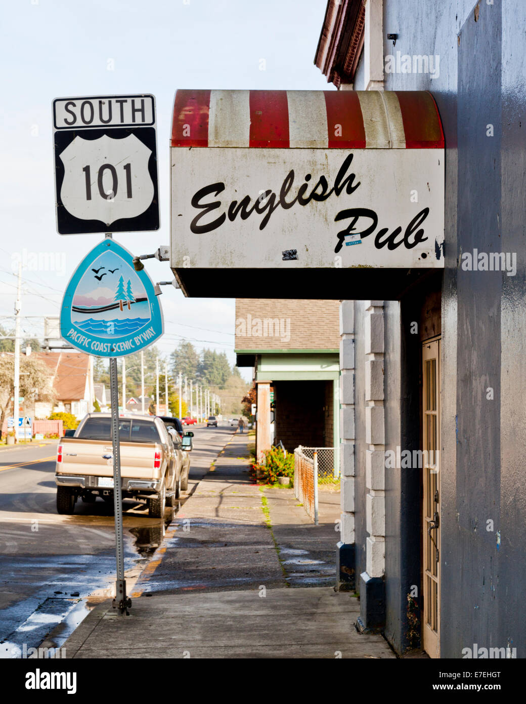 Us highway 101 north sign hi-res stock photography and images - Alamy