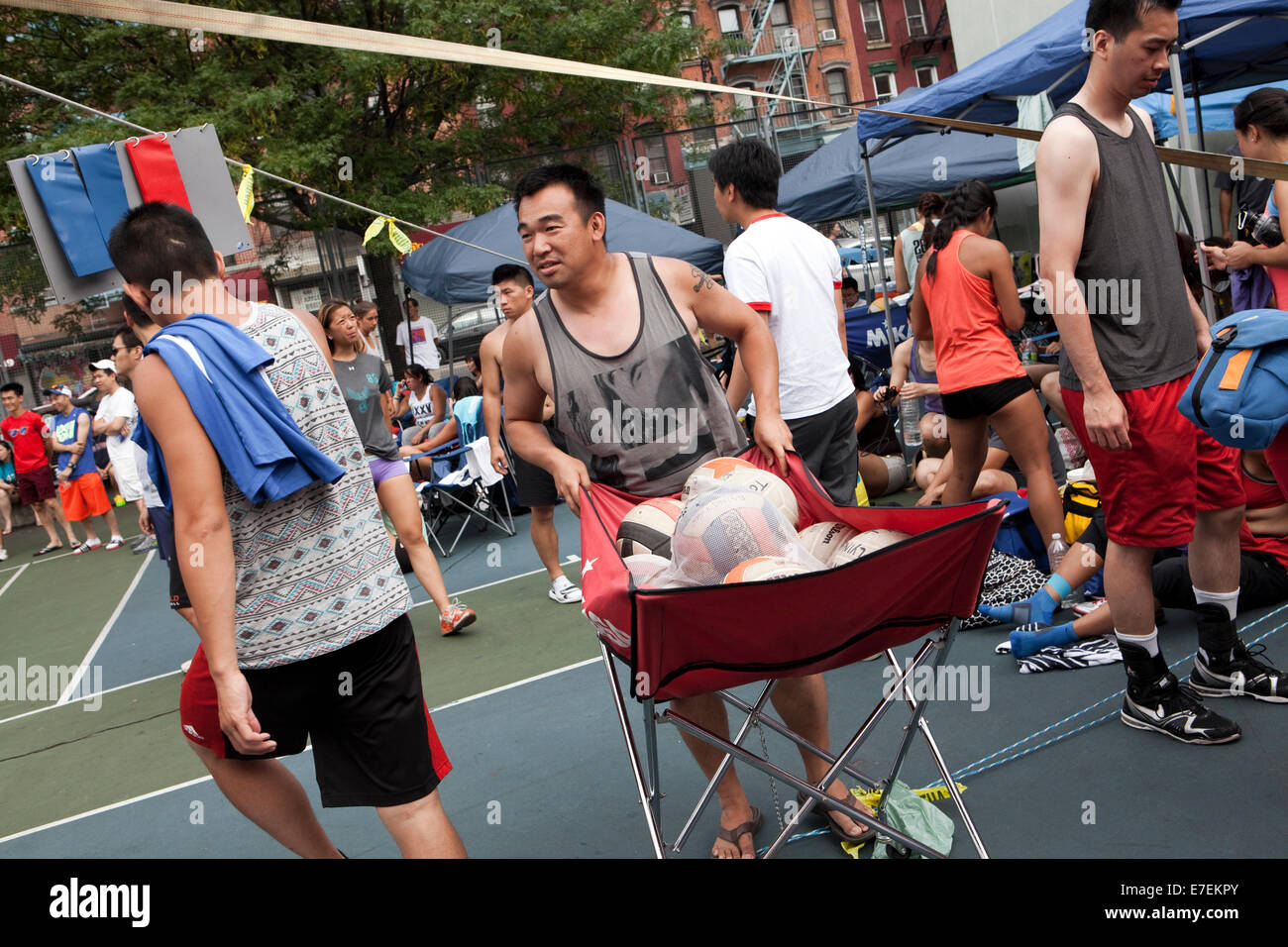 9 man volleyball hi-res stock photography and images - Alamy