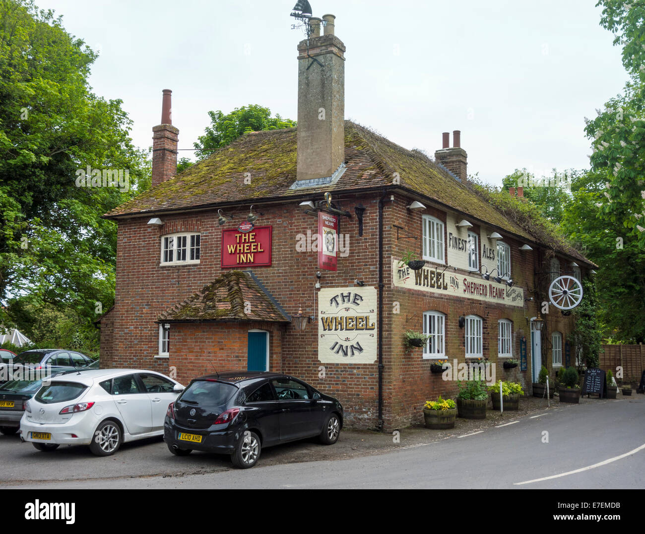 The Wheel Inn Westwell near Ashford Kent Stock Photo - Alamy