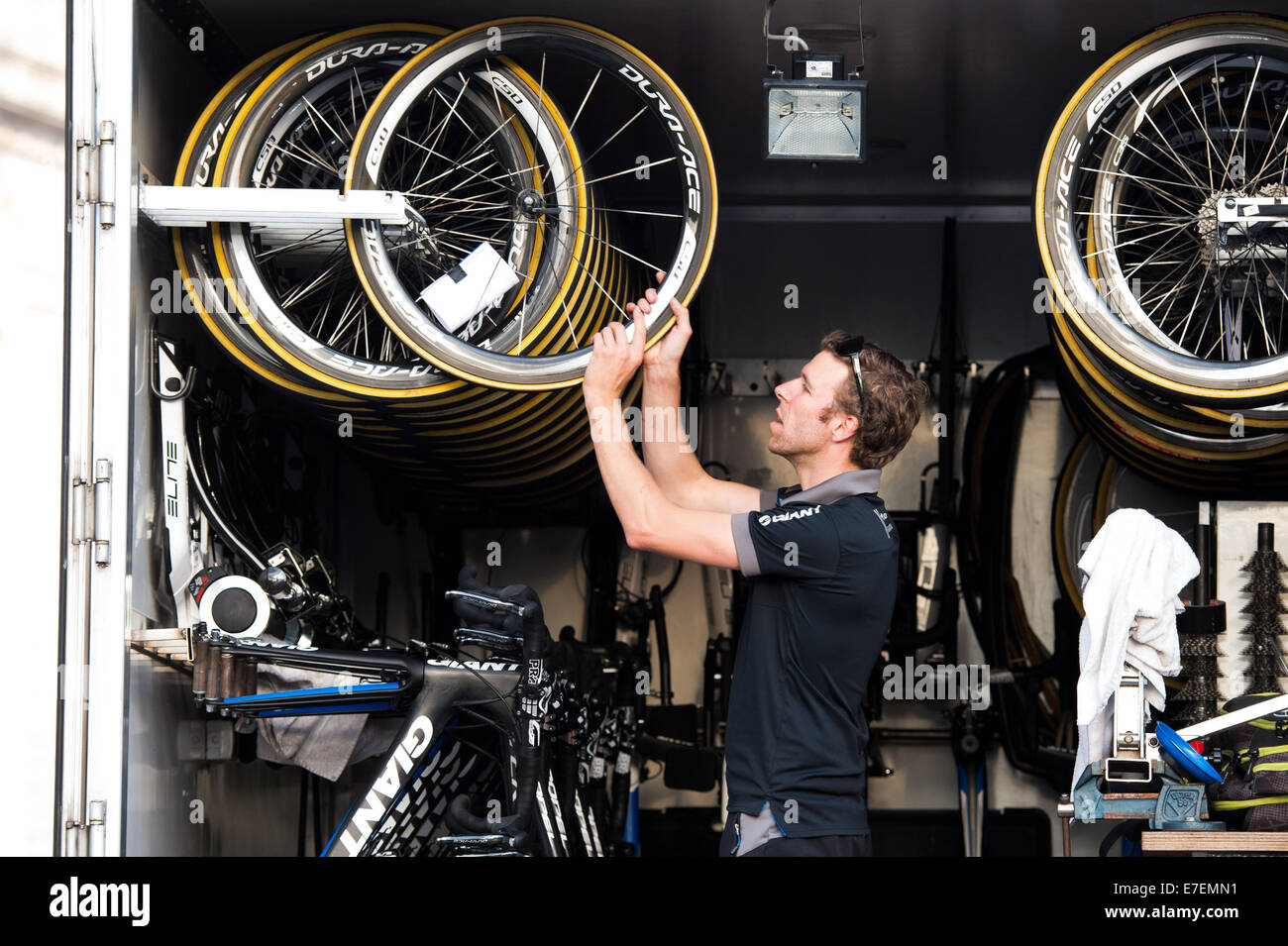 Shimano mechanic hi-res stock photography and images - Alamy