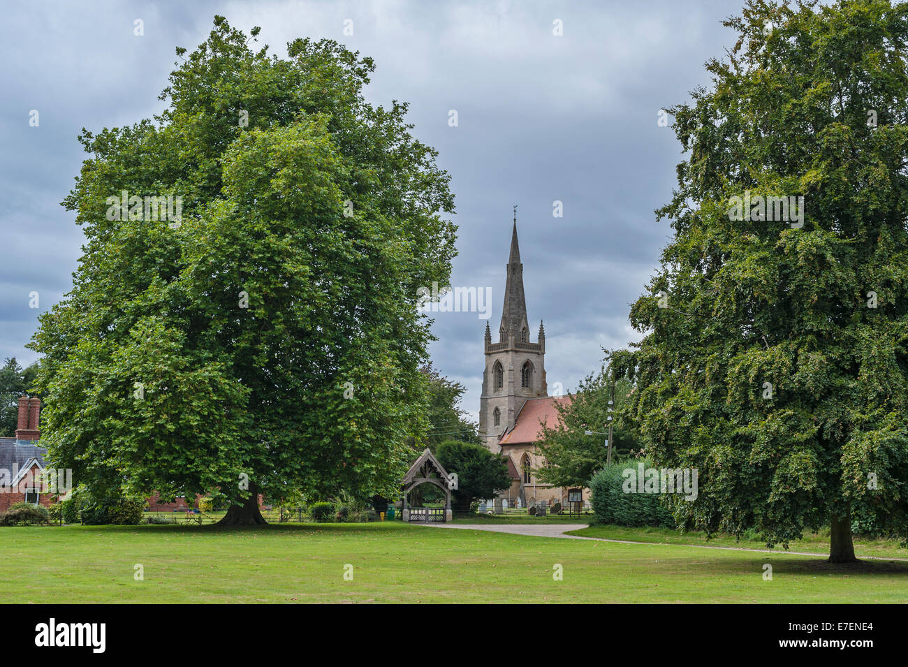 St Lawrence's Church and the village green at Revesby, Lincolnshire ...