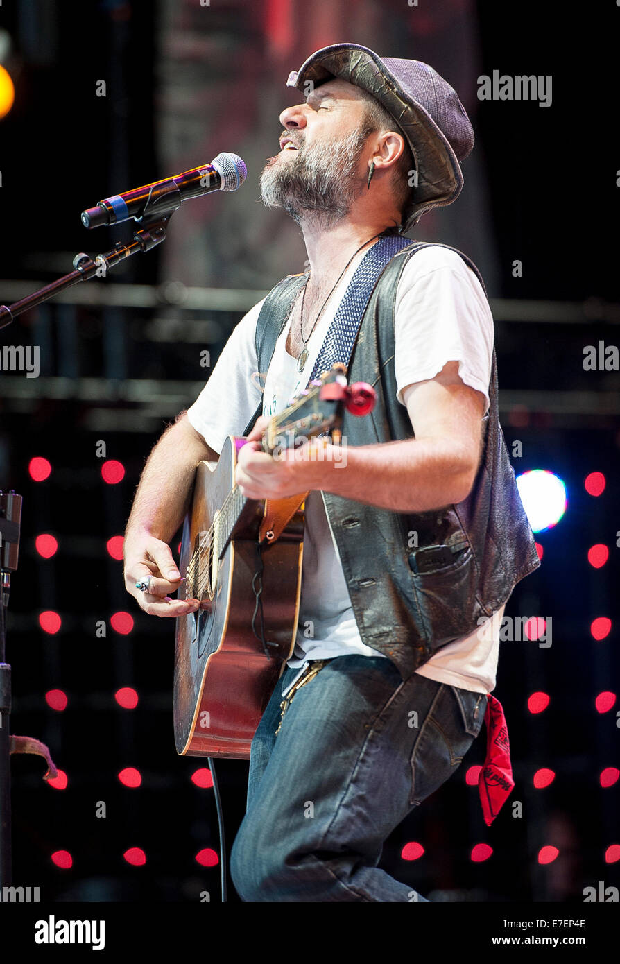 Sept. 13, 2014 - Raleigh, North Carolina; USA - Musician JESSE LENAT ...
